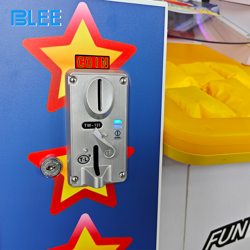 Dual Speed Sandbag Arcade BLEE Multiplayer Redemption Game Ticket ...